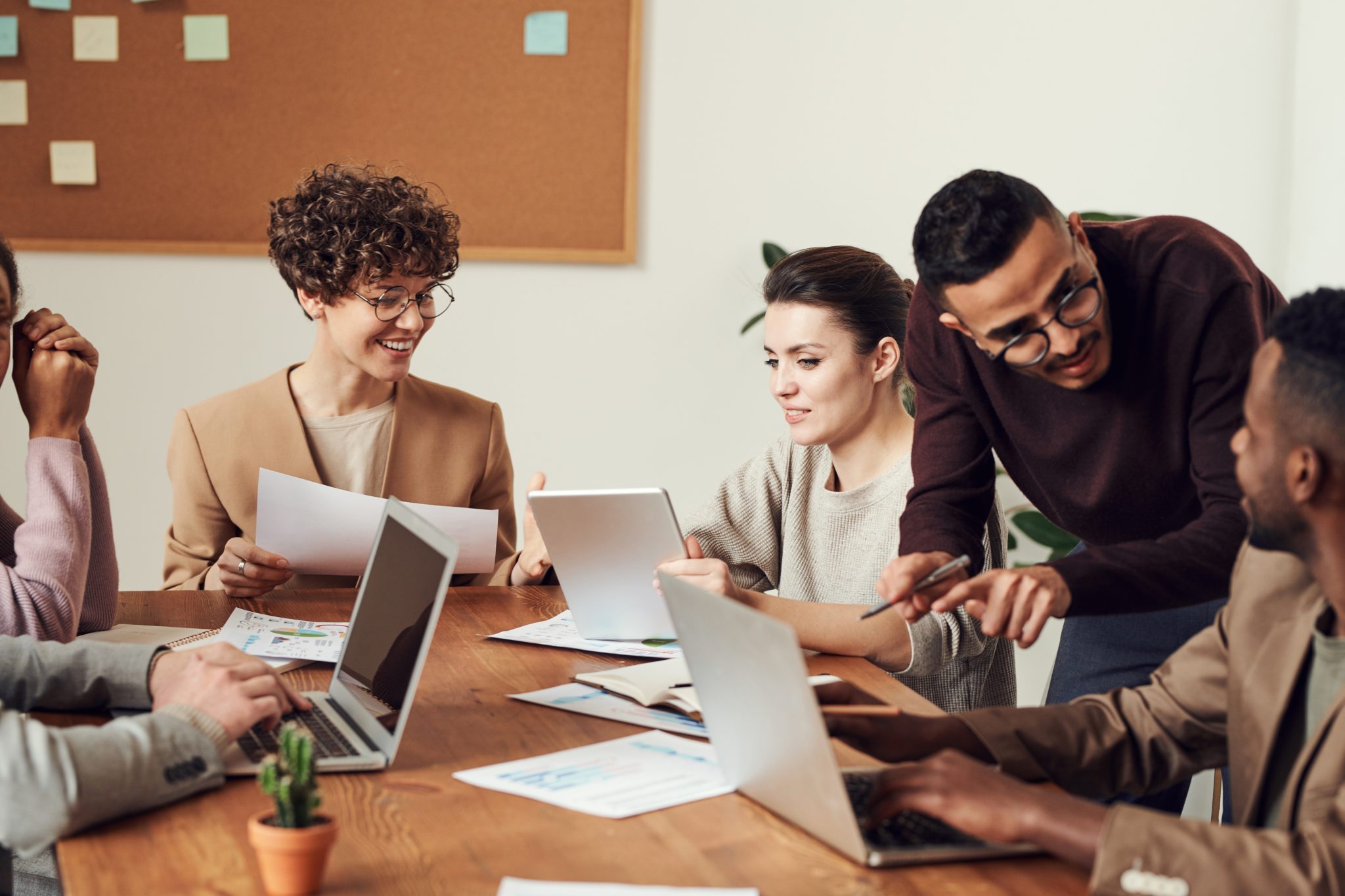 Increase Employee Morale with Web-Based HR Systems – ECI Pay